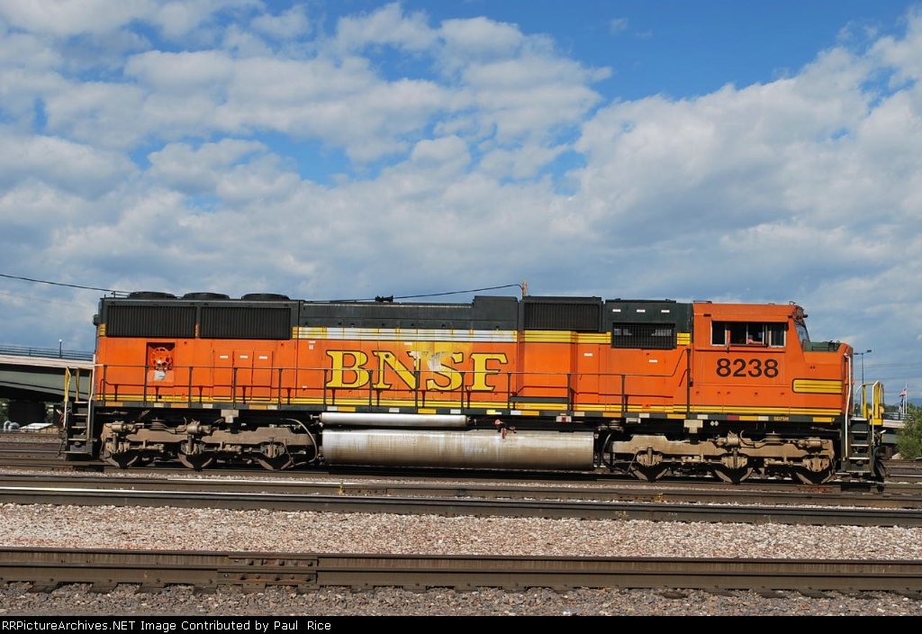 BNSF 8238